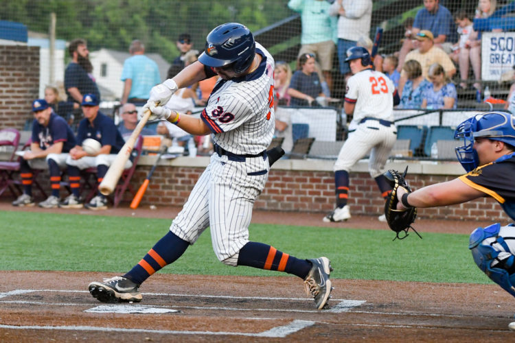 Ryan Dooley leads Pilots to fourth straight